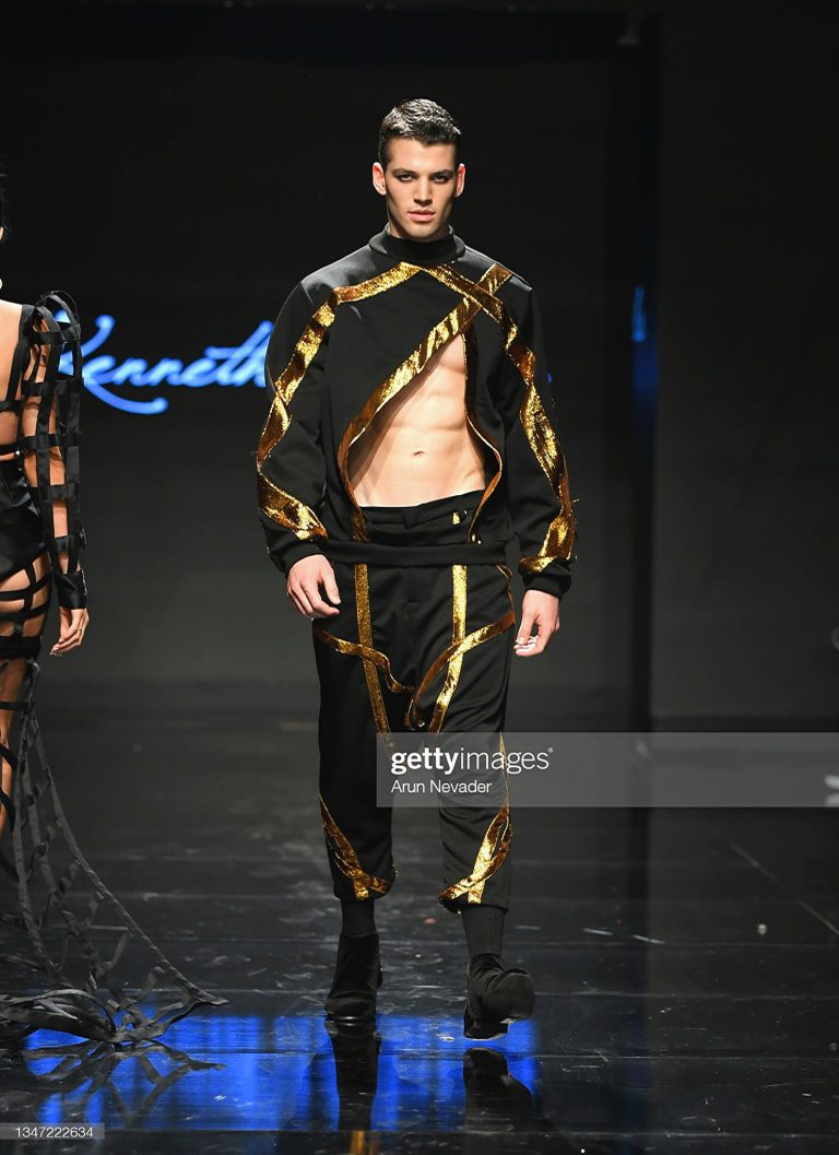 Kenneth Barlis – Noah Fearnley